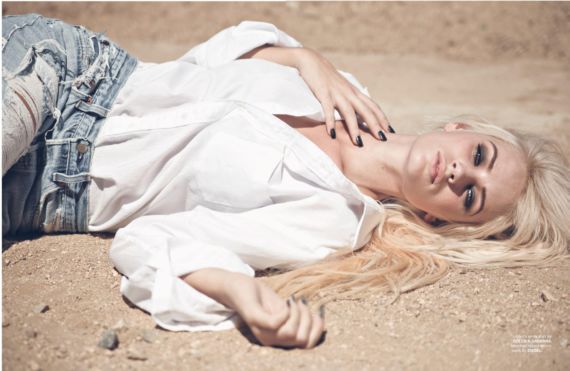 Lauren Bennett Posing For Fv Magazine Shoot